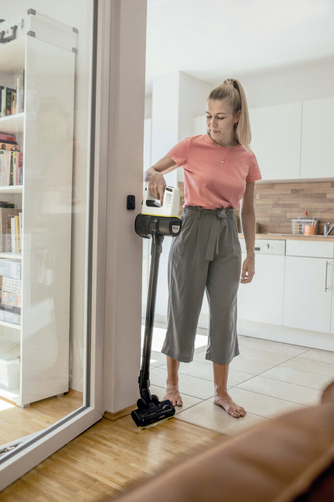 Karcher VC 4 Cordless myHome - Cleaning Clinic
